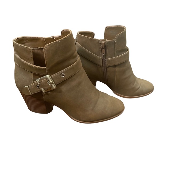 Aldo | Shoes | Camel Aldo Almond Toe Ankle Booties Gold Buckle Detail ...
